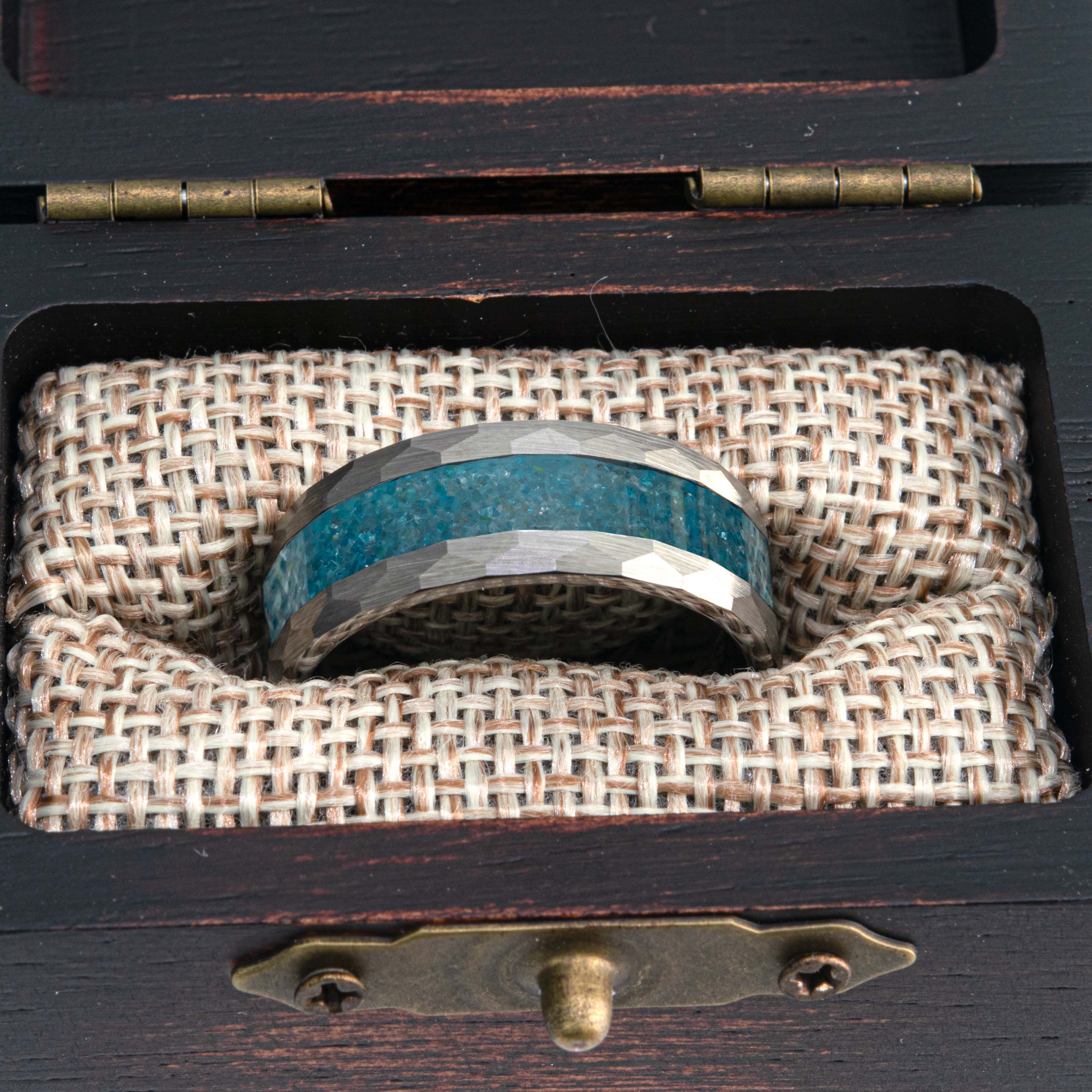 Best Metals for Wedding Bands That Don’t Tarnish – Copperbeard Jewelry